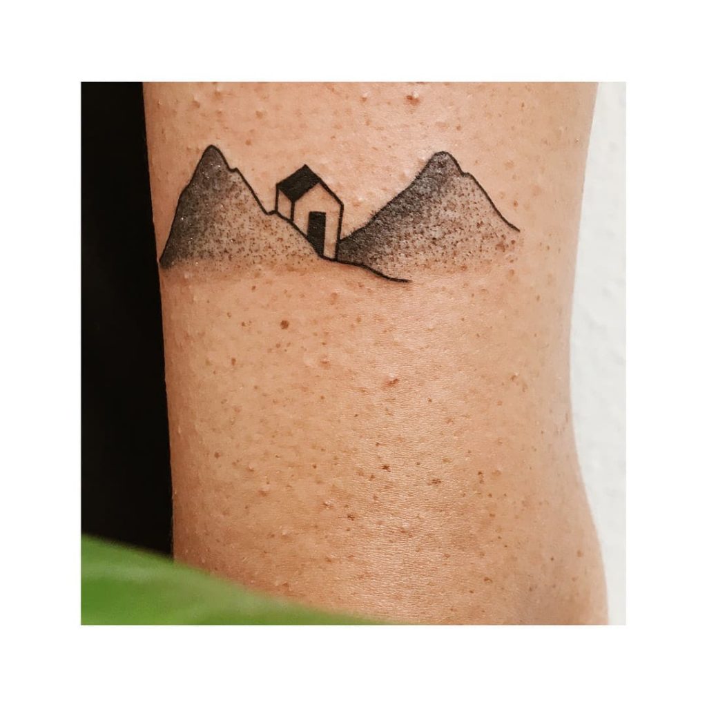 150+ Tattoo Ideas For Mountain Lovers – Body Art Guru