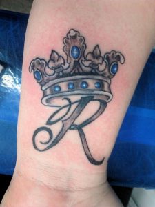 70+ Amazing R Letter Tattoo Designs and Ideas - Body Art Guru