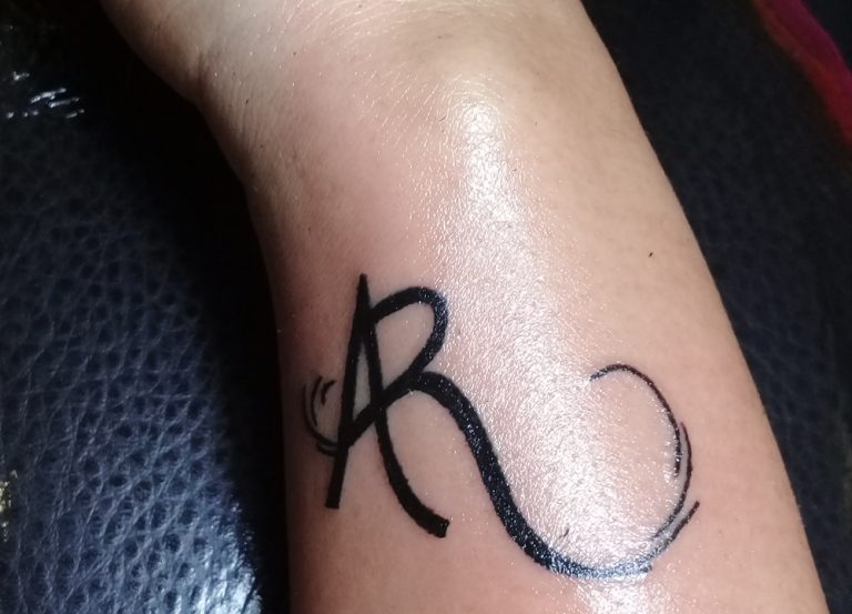 70+ Amazing R Letter Tattoo Designs and Ideas - Body Art Guru