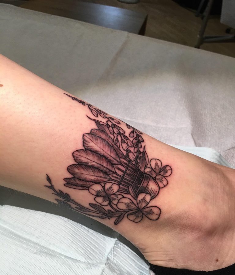 33 Creative Badminton Tattoo Designs - Body Art Guru