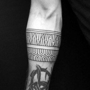 161 Minimalistic Armband Tattoo Ideas with Meanings - Body Art Guru