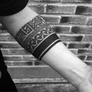 161 Minimalistic Armband Tattoo Ideas with Meanings - Body Art Guru