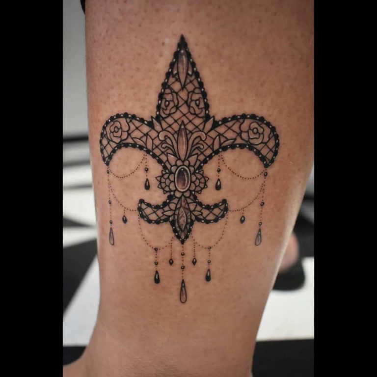 100+ Pretty Lace Tattoo Ideas with Meanings - Body Art Guru