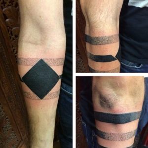 161 Minimalistic Armband Tattoo Ideas with Meanings - Body Art Guru