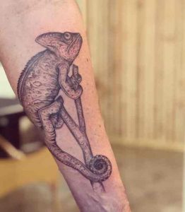 50+ Amazing Chameleon Tattoos with Meaning - Body Art Guru