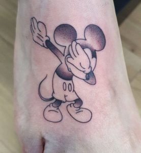 60+Mickey Mouse Tattoo Designs with Meanings, Ideas, and Celebrities ...