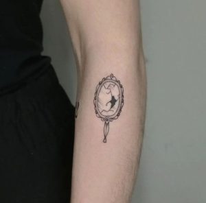 65+ Amazing Mirror Tattoos Designs with Meanings, Ideas, and ...