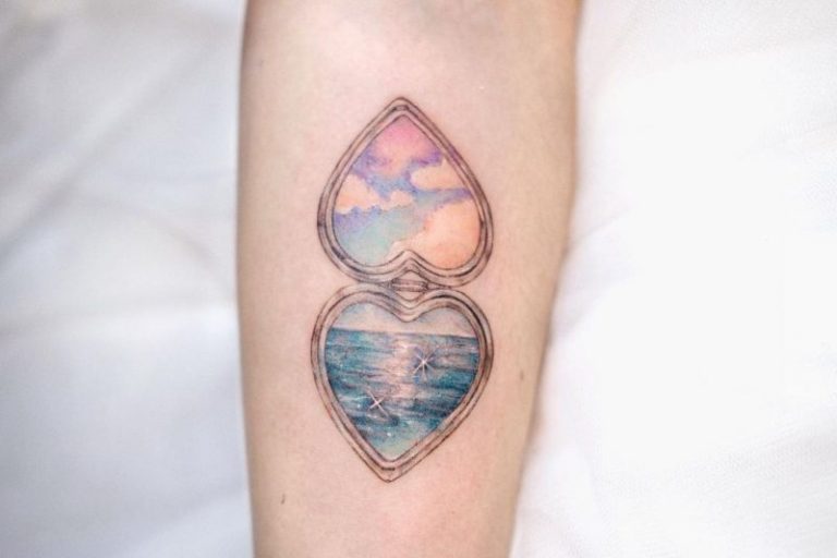 65+ Amazing Mirror Tattoos Designs with Meanings, Ideas, and ...