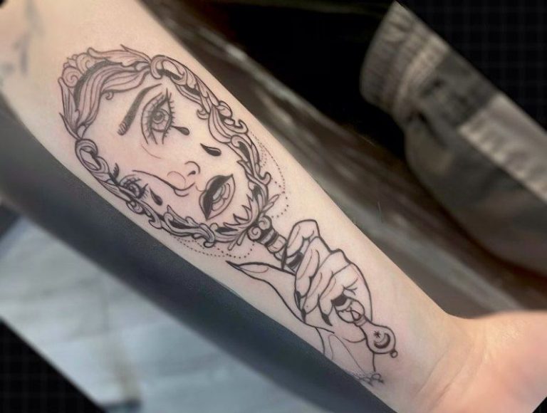 65+ Amazing Mirror Tattoos Designs with Meanings, Ideas, and ...