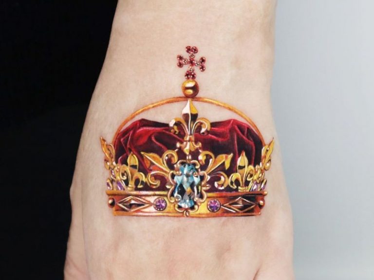 70+ Amazing Crown Tattoos Designs with Meanings, Ideas, and Celebrities ...