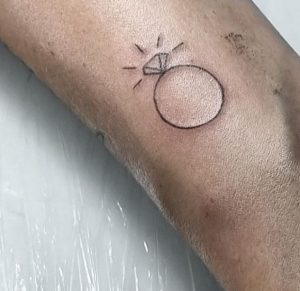50+ Amazing Ring Tattoos Designs with Meanings, Ideas, and Celebrities ...