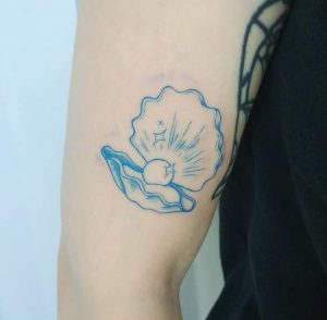 50+ Amazing Pearl Tattoos Designs with Meanings, Ideas, and Celebrities ...