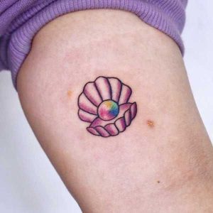 50+ Amazing Pearl Tattoos Designs with Meanings, Ideas, and Celebrities ...