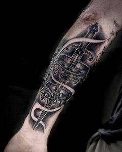 70+ Amazing Crown Tattoos Designs with Meanings, Ideas, and Celebrities ...