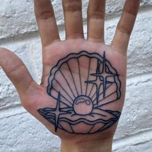 50+ Amazing Pearl Tattoos Designs with Meanings, Ideas, and Celebrities ...