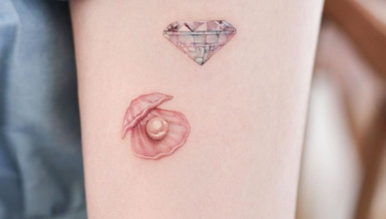 50+ Amazing Pearl Tattoos Designs with Meanings, Ideas, and Celebrities ...