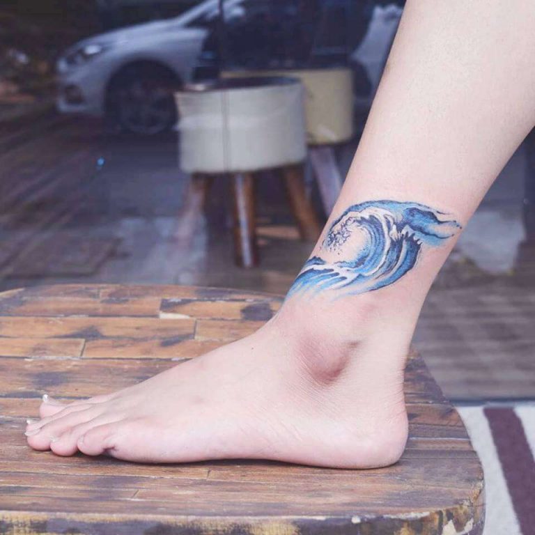 20 Pumpin' Wave Tattoo Designs with Ideas and Meanings - Body Art Guru